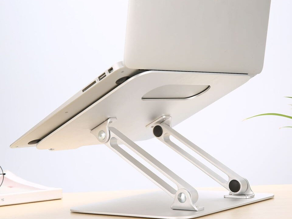 Đế kê laptop và những điều bạn cần biết