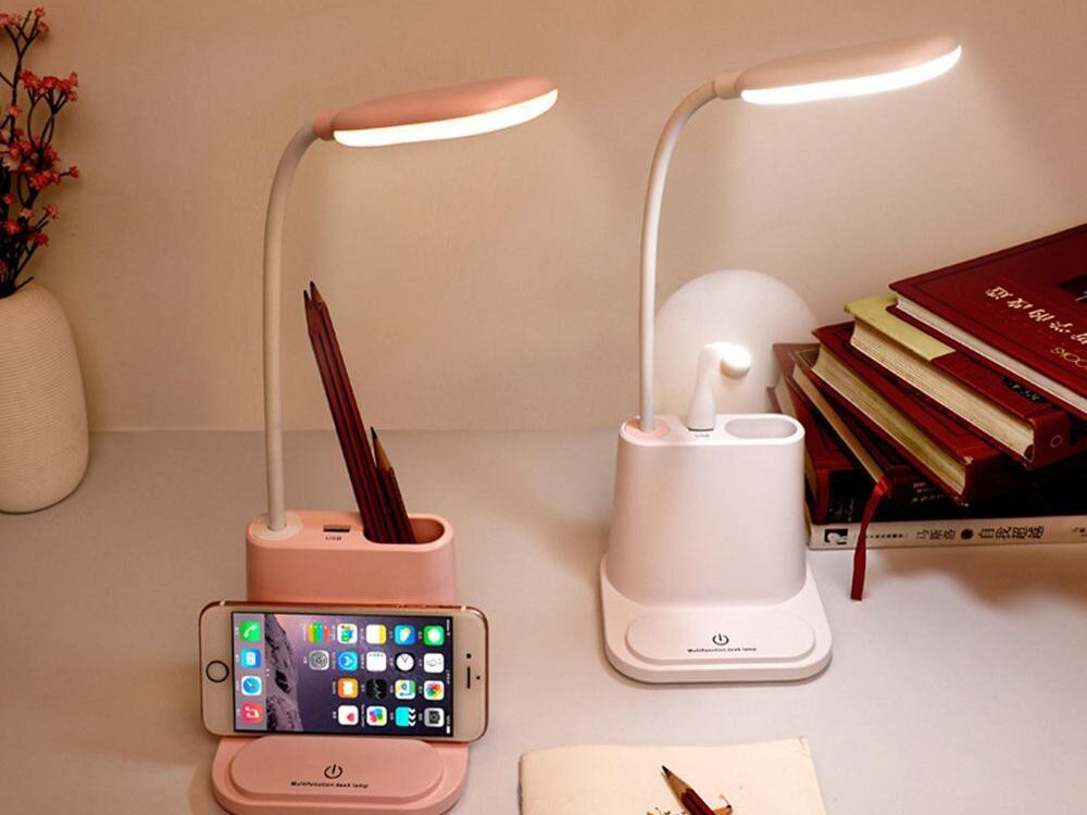 Giải đáp tất cả thắc mắc về đèn để bàn học